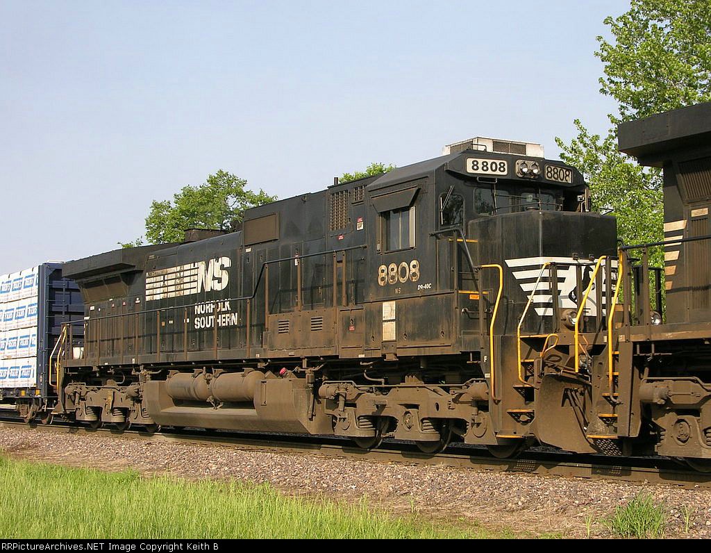 NS 8808